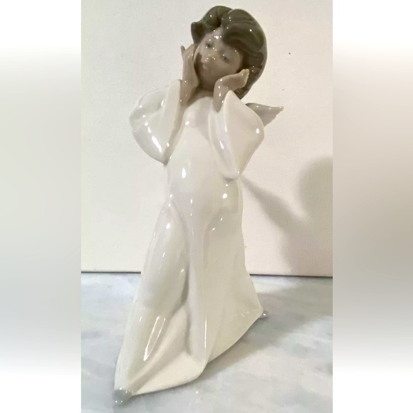 Lladro | Art | Lladro Curiosity Mime Angel Figurine Porcelain Heritage ...